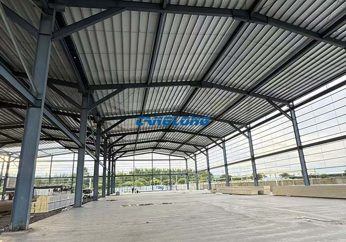 945㎡ portal frame warehouse in Hungary | Steel Structure Manufacturer